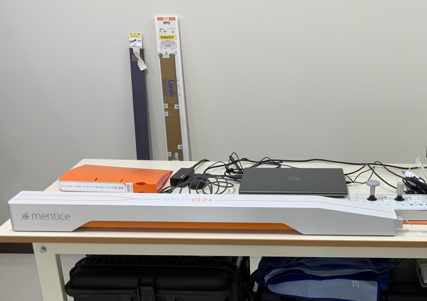 新規シミュレータ「VR血管内シミュレータ Mentice VIST G7」 - 徳島大学 医療教育開発センター